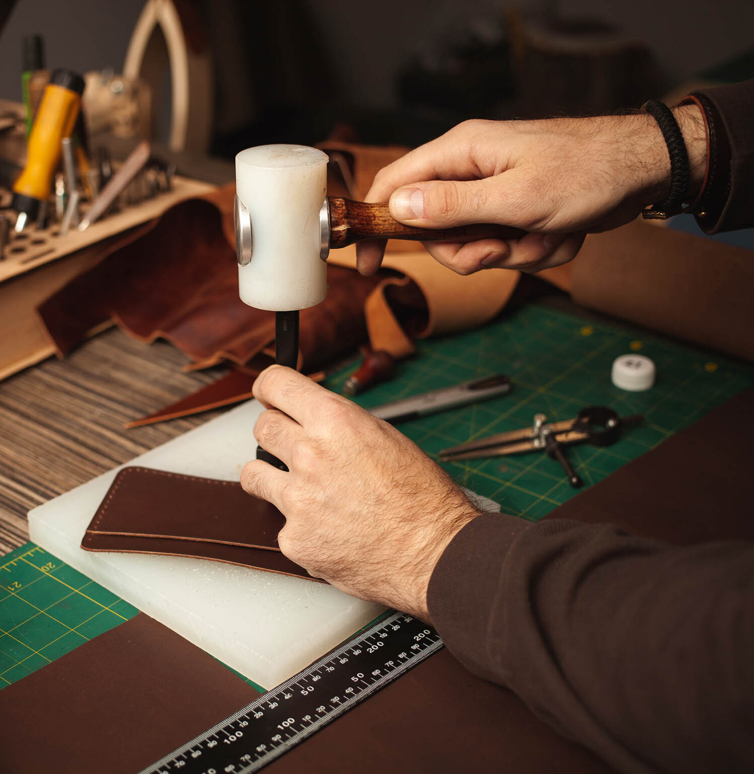 من نحن – Leather Mate – ليذر ميت